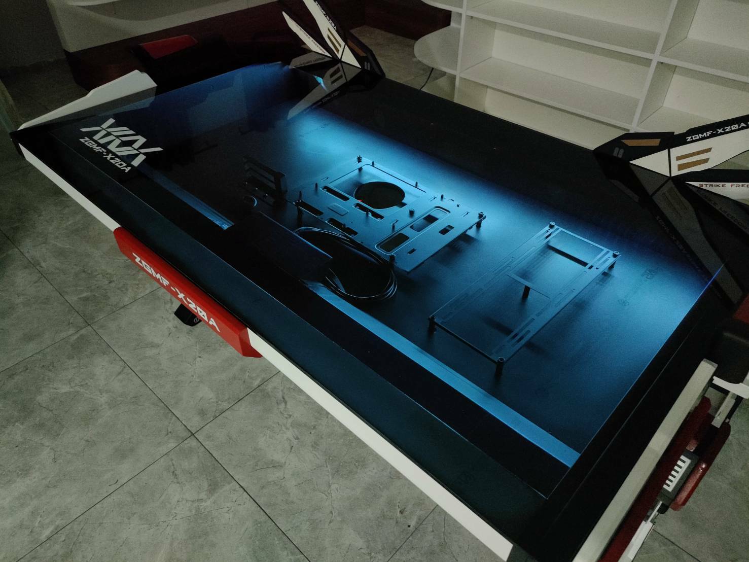 ขาย Custom iRobot PC Desk ราคา 24,900.00 บาท