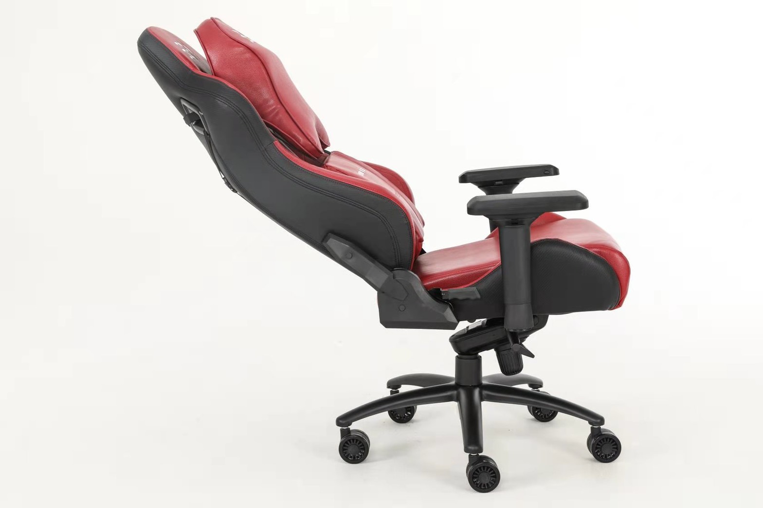 ขาย EGA Type G3 Gaming Chair - RED ราคา 7,490.00 บาท