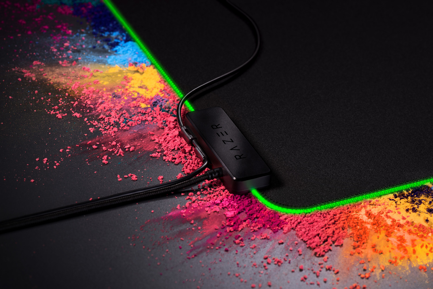 ขาย Razer Goliathus Extended Chroma Gaming Mouse Mat ราคา 2,190.00 บาท